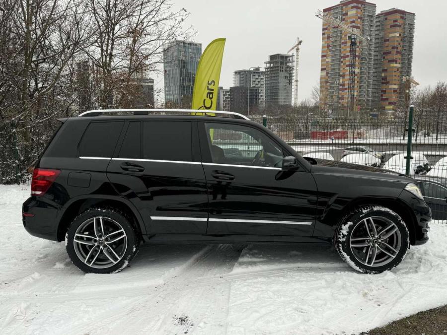 Melns Mercedes-Benz GLK 220 2012 Viļņa, ar dzinēja tilpumu 2.14 L un nobraukumu 332 tūkst. km par 9700 €, foto 9 vietnē AUTOMOTO.COM.LV