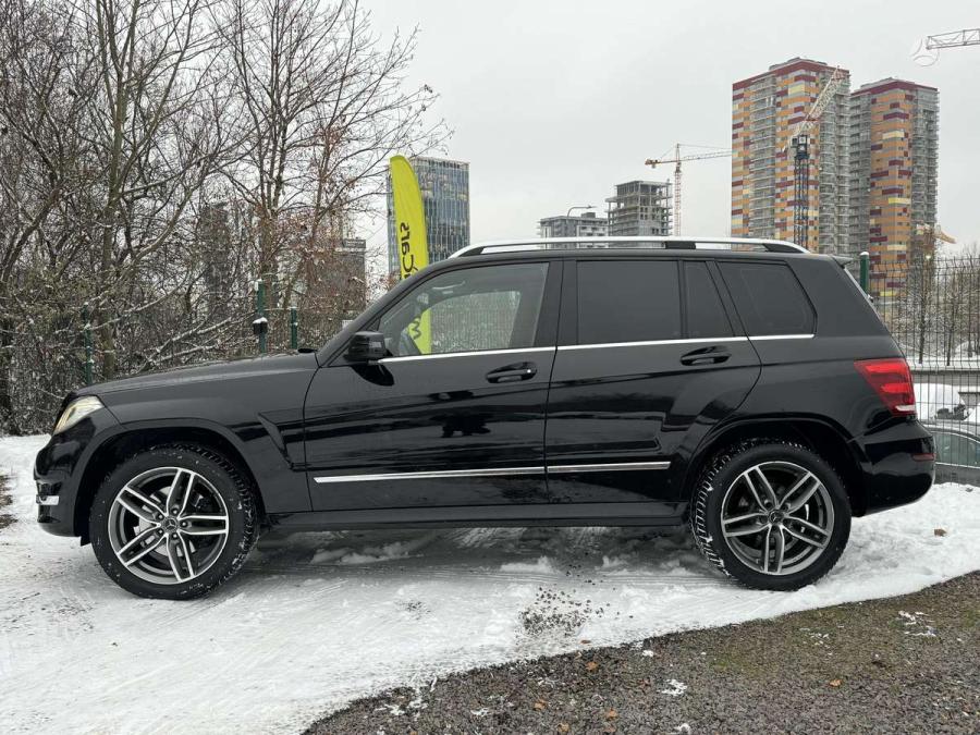 Melns Mercedes-Benz GLK 220 2012 Viļņa, ar dzinēja tilpumu 2.14 L un nobraukumu 332 tūkst. km par 9700 €, foto 10 vietnē AUTOMOTO.COM.LV