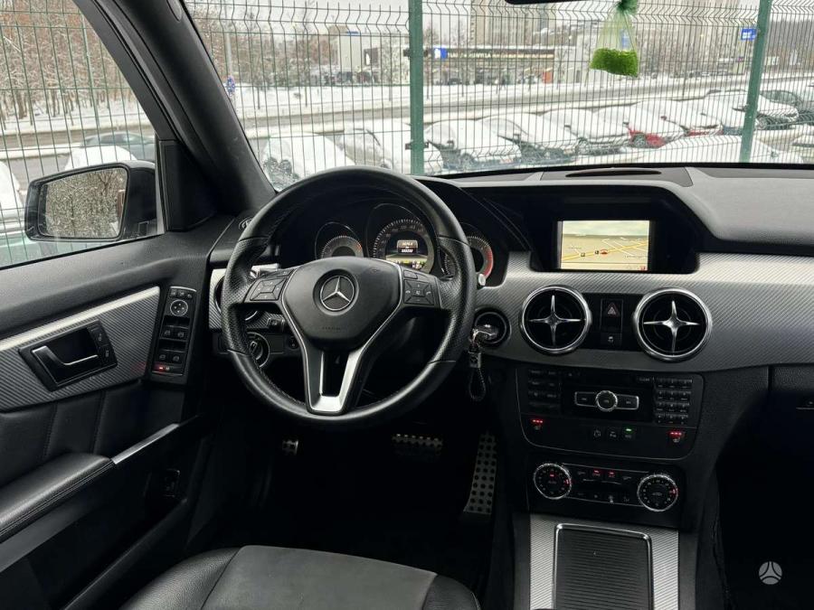Melns Mercedes-Benz GLK 220 2012 Viļņa, ar dzinēja tilpumu 2.14 L un nobraukumu 332 tūkst. km par 9700 €, foto 11 vietnē AUTOMOTO.COM.LV
