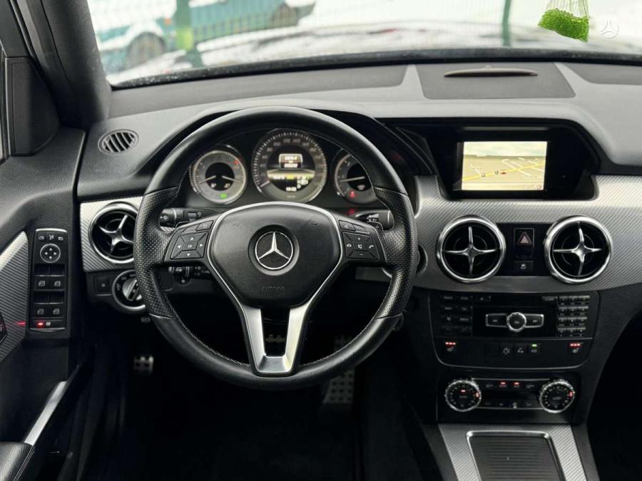 Melns Mercedes-Benz GLK 220 2012 Viļņa, ar dzinēja tilpumu 2.14 L un nobraukumu 332 tūkst. km par 9700 €, foto 12 vietnē AUTOMOTO.COM.LV