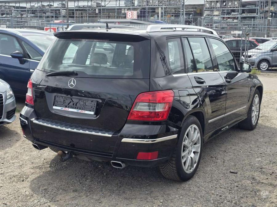 Melns Mercedes-Benz GLK 220 2012 Kauņa, ar dzinēja tilpumu 0.00 L un nobraukumu 290 tūkst. km par 6300 €, foto 5 vietnē AUTOMOTO.COM.LV