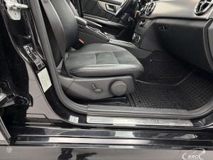 Black Mercedes-Benz GLK 220 2012 in Vilnius, with an engine capacity of 2.14 L and mileage of 303 thousand km for 7500 €, photo 8 on AUTOMOTO.COM.LV