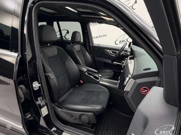 Black Mercedes-Benz GLK 220 2012 in Vilnius, with an engine capacity of 2.14 L and mileage of 303 thousand km for 7500 €, photo 9 on AUTOMOTO.COM.LV