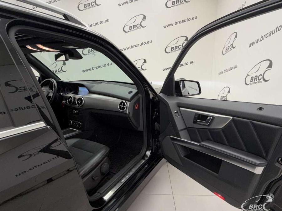 Black Mercedes-Benz GLK 220 2012 in Vilnius, with an engine capacity of 2.14 L and mileage of 303 thousand km for 7500 €, photo 10 on AUTOMOTO.COM.LV