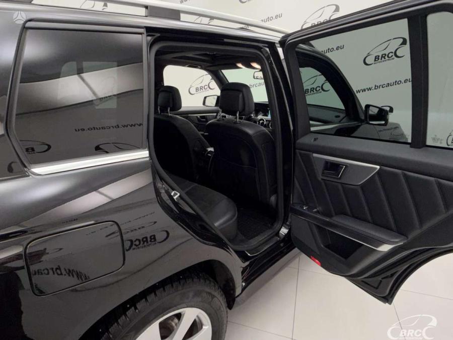 Black Mercedes-Benz GLK 220 2012 in Vilnius, with an engine capacity of 2.14 L and mileage of 303 thousand km for 7500 €, photo 14 on AUTOMOTO.COM.LV
