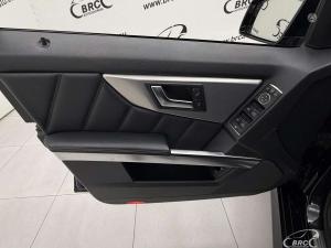 Black Mercedes-Benz GLK 220 2012 in Vilnius, with an engine capacity of 2.14 L and mileage of 303 thousand km for 7500 €, photo 21 on AUTOMOTO.COM.LV