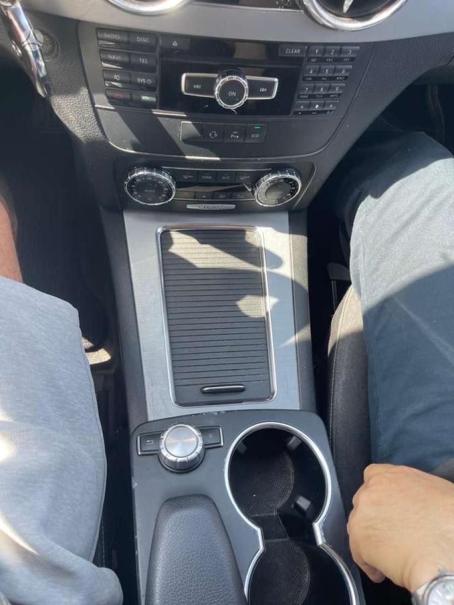 Melns Mercedes-Benz GLK 220 2012 Šauļi, ar dzinēja tilpumu 2.14 L un nobraukumu 201 tūkst. km par 8200 €, foto 9 vietnē AUTOMOTO.COM.LV