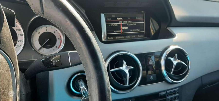 Melns Mercedes-Benz GLK 220 2012 Šauļi, ar dzinēja tilpumu 2.14 L un nobraukumu 201 tūkst. km par 8200 €, foto 13 vietnē AUTOMOTO.COM.LV