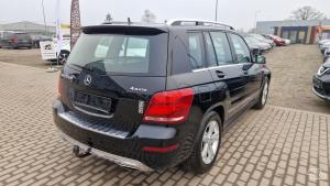 Black Mercedes-Benz GLK 220 2013 in Marijampole, with an engine capacity of 2.10 L and mileage of 233 thousand km for 10650 €, photo 7 on AUTOMOTO.COM.LV