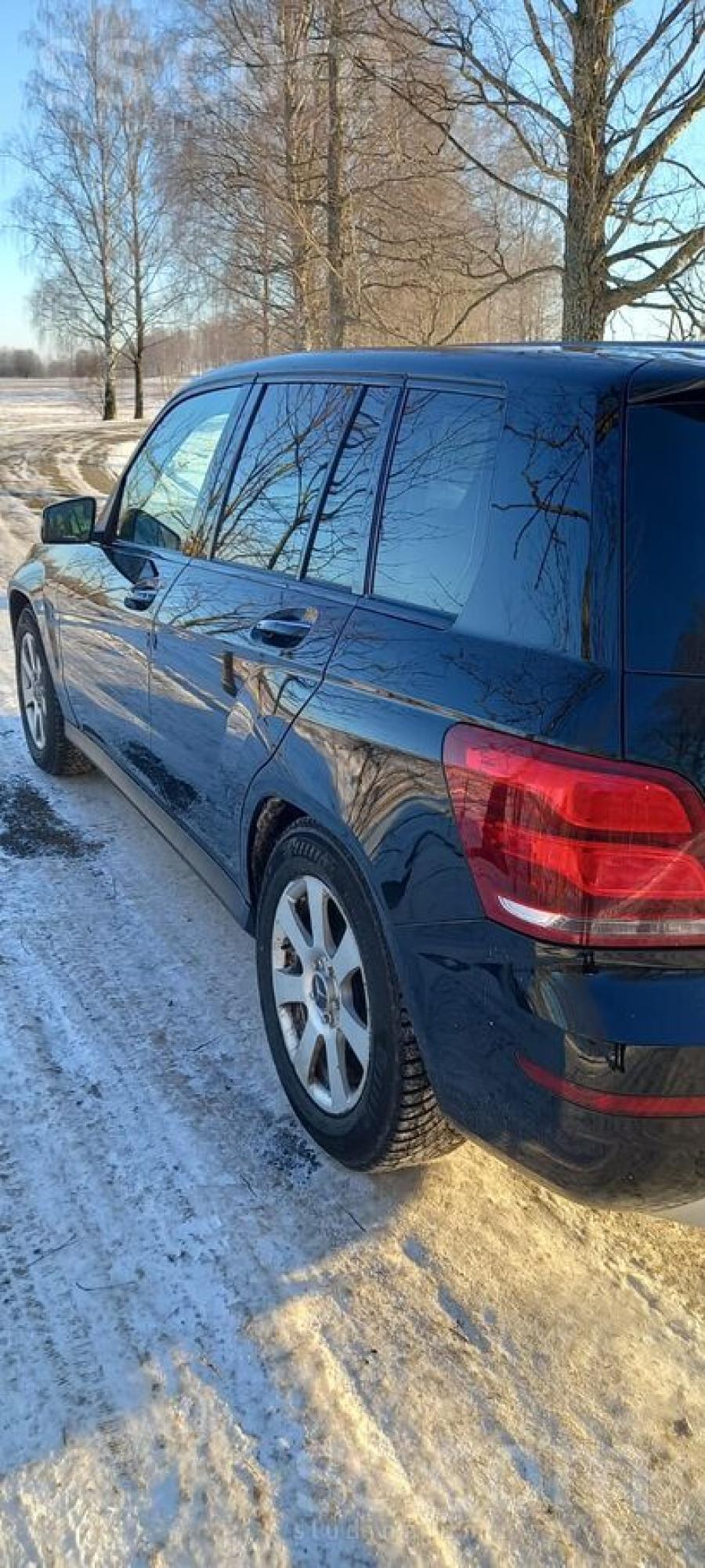 Black Mercedes-Benz GLK 220 2013 in Riga, with an engine capacity of 2.20 L and mileage of 178 thousand km for 14750 €, photo 6 on AUTOMOTO.COM.LV