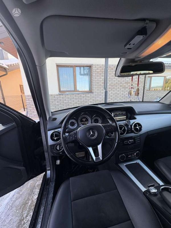 Black Mercedes-Benz GLK 220 2013 in Kaunas, with an engine capacity of 2.14 L and mileage of 295 thousand km for 10500 €, photo 9 on AUTOMOTO.COM.LV