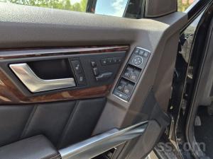 Melns Mercedes-Benz GLK 220 2013 Rīga, ar dzinēja tilpumu 2.20 L un nobraukumu 182 tūkst. km par 12900 €, foto 10 vietnē AUTOMOTO.COM.LV