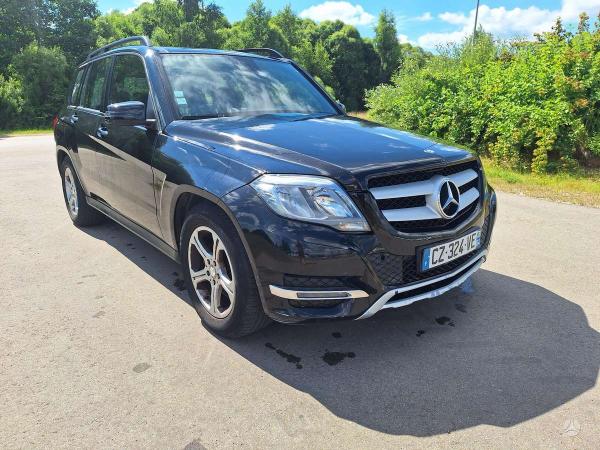 Black Mercedes-Benz GLK 220 2013 in Taurage, with an engine capacity of 2.14 L and mileage of 194 thousand km for 8300 €, photo 1 on AUTOMOTO.COM.LV