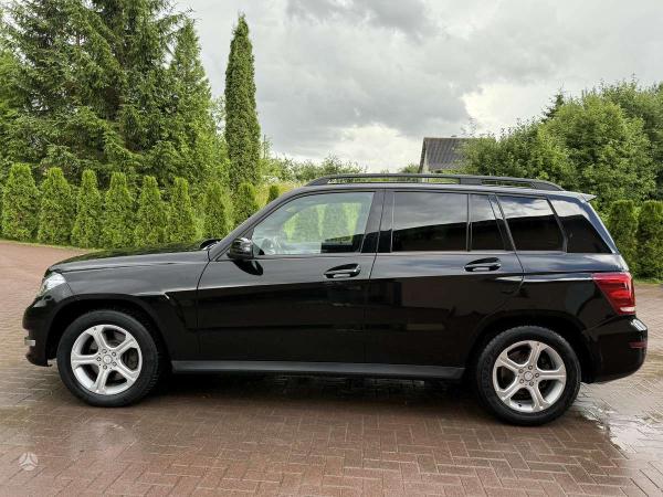 Black Mercedes-Benz GLK 220 2013 in Utena, with an engine capacity of 2.14 L and mileage of 206 thousand km for 9900 €, photo 8 on AUTOMOTO.COM.LV