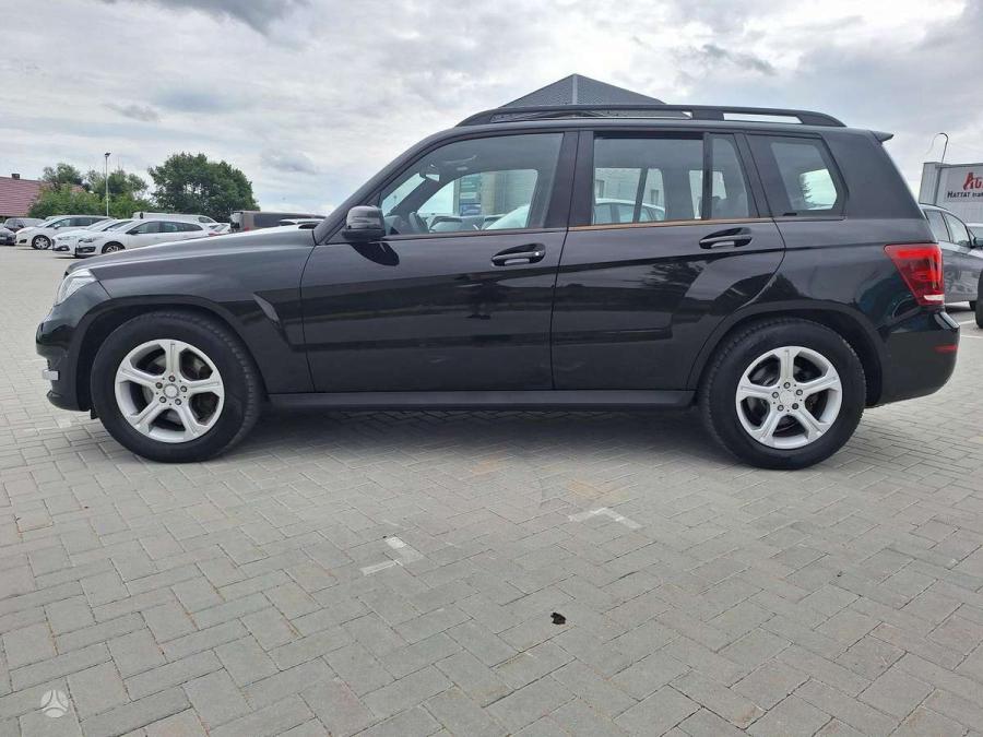 Black Mercedes-Benz GLK 220 2013 in Taurage, with an engine capacity of 2.14 L and mileage of 194 thousand km for 8700 €, photo 3 on AUTOMOTO.COM.LV