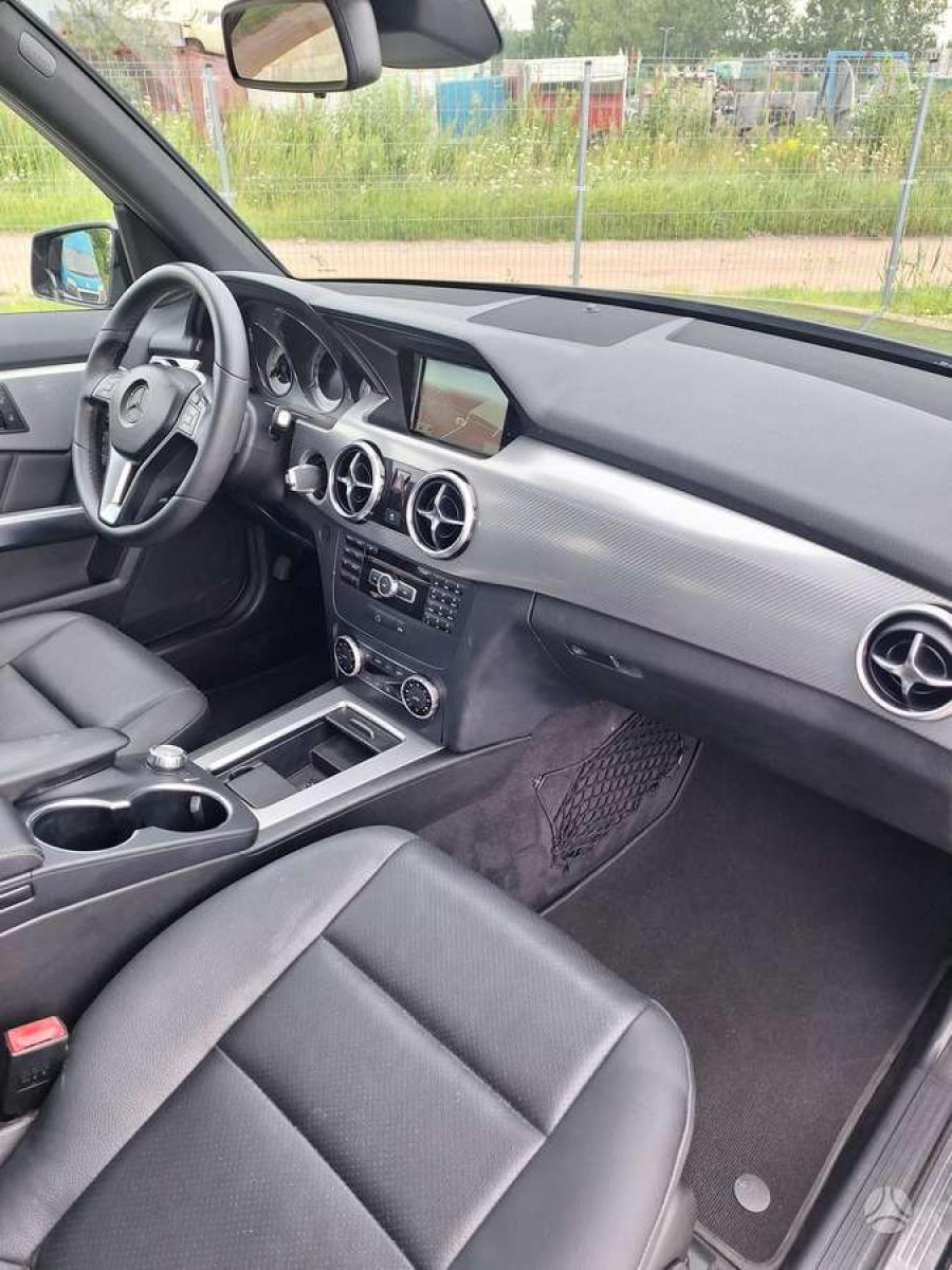 Black Mercedes-Benz GLK 220 2013 in Taurage, with an engine capacity of 2.14 L and mileage of 194 thousand km for 8700 €, photo 20 on AUTOMOTO.COM.LV