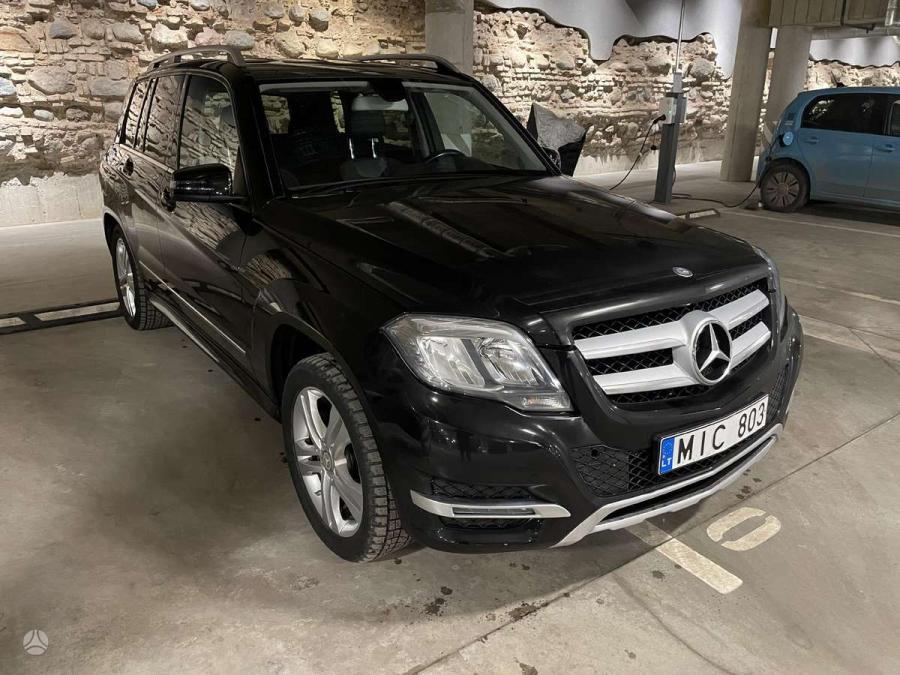 Melns Mercedes-Benz GLK 220 2014 Viļņa, ar dzinēja tilpumu 2.14 L un nobraukumu 289 tūkst. km par 10700 €, foto 3 vietnē AUTOMOTO.COM.LV