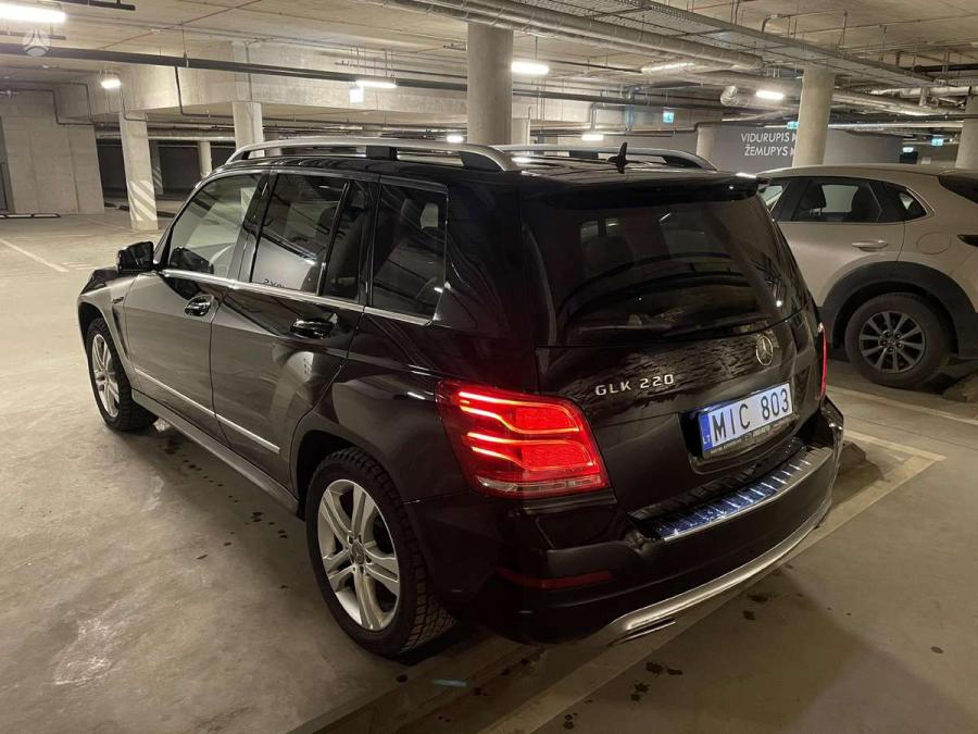 Melns Mercedes-Benz GLK 220 2014 Viļņa, ar dzinēja tilpumu 2.14 L un nobraukumu 289 tūkst. km par 10700 €, foto 6 vietnē AUTOMOTO.COM.LV