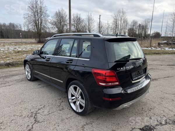 Black Mercedes-Benz GLK 220 2014 in Ogre, with an engine capacity of 2.20 L and mileage of 227 thousand km for 10999 €, photo 4 on AUTOMOTO.COM.LV