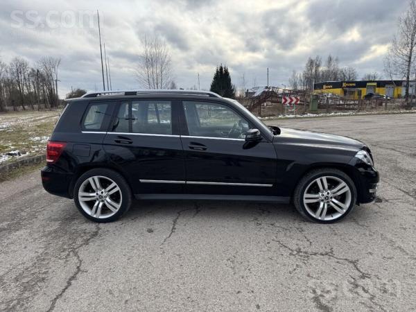Black Mercedes-Benz GLK 220 2014 in Ogre, with an engine capacity of 2.20 L and mileage of 227 thousand km for 10999 €, photo 5 on AUTOMOTO.COM.LV
