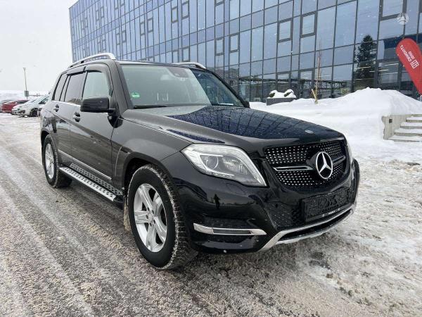 Melns Mercedes-Benz GLK 220 2014 Panevēža, ar dzinēja tilpumu 2.14 L un nobraukumu 380 tūkst. km par 9350 €, foto 1 vietnē AUTOMOTO.COM.LV