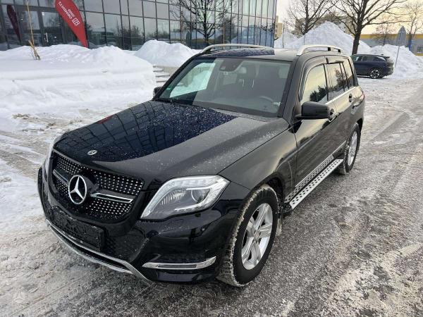 Melns Mercedes-Benz GLK 220 2014 Panevēža, ar dzinēja tilpumu 2.14 L un nobraukumu 380 tūkst. km par 9350 €, foto 4 vietnē AUTOMOTO.COM.LV