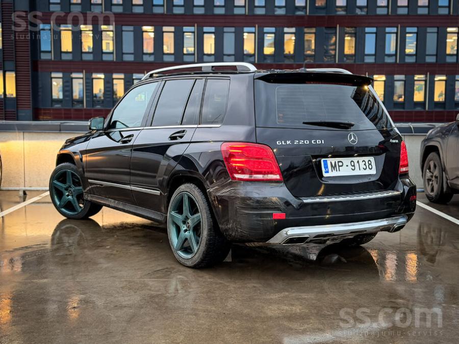 Black Mercedes-Benz GLK 220 2014 in Riga, with an engine capacity of 2.20 L and mileage of 0 thousand km for 8750 €, photo 5 on AUTOMOTO.COM.LV