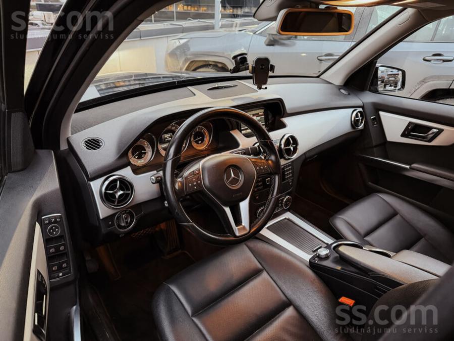 Black Mercedes-Benz GLK 220 2014 in Riga, with an engine capacity of 2.20 L and mileage of 0 thousand km for 8750 €, photo 8 on AUTOMOTO.COM.LV