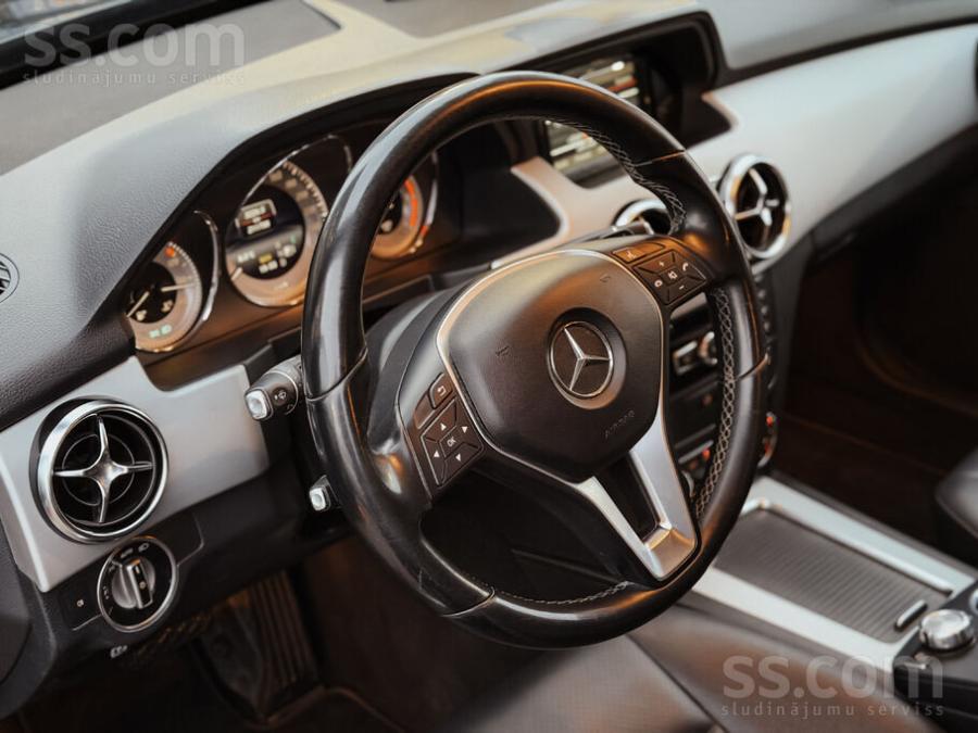 Black Mercedes-Benz GLK 220 2014 in Riga, with an engine capacity of 2.20 L and mileage of 0 thousand km for 8750 €, photo 10 on AUTOMOTO.COM.LV