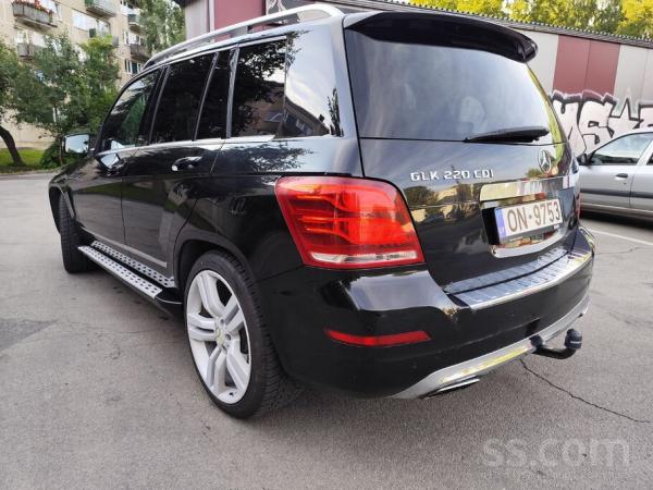 Black Mercedes-Benz GLK 220 2014 in Riga, with an engine capacity of 2.20 L and mileage of 276 thousand km for 11900 €, photo 7 on AUTOMOTO.COM.LV