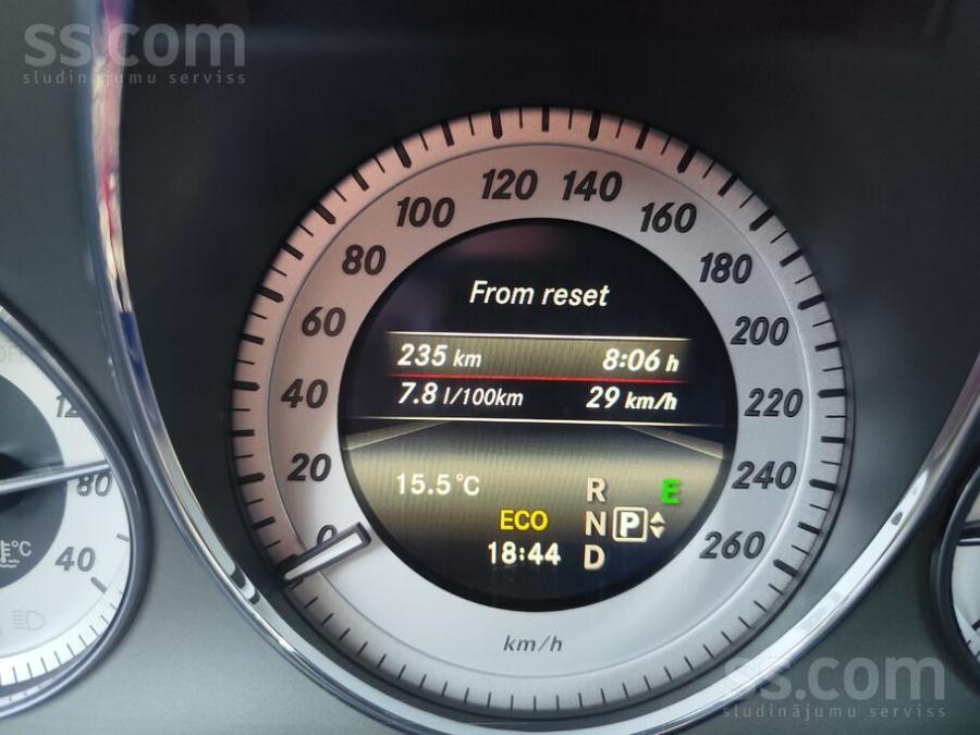 Melns Mercedes-Benz GLK 220 2014 Rīga, ar dzinēja tilpumu 2.20 L un nobraukumu 276 tūkst. km par 11900 €, foto 17 vietnē AUTOMOTO.COM.LV