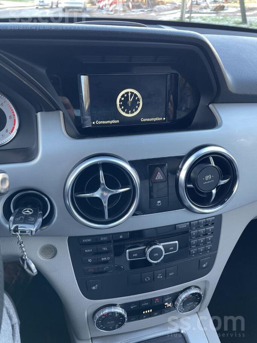 Melns Mercedes-Benz GLK 220 2014 Rīga, ar dzinēja tilpumu 2.20 L un nobraukumu 316 tūkst. km par 14500 €, foto 23 vietnē AUTOMOTO.COM.LV