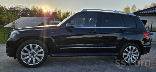 Black Mercedes-Benz GLK 220 2009 in Bauska, with an engine capacity of 2.20 L and mileage of 308 thousand km for 7000 €, photo 2 on AUTOMOTO.COM.LV
