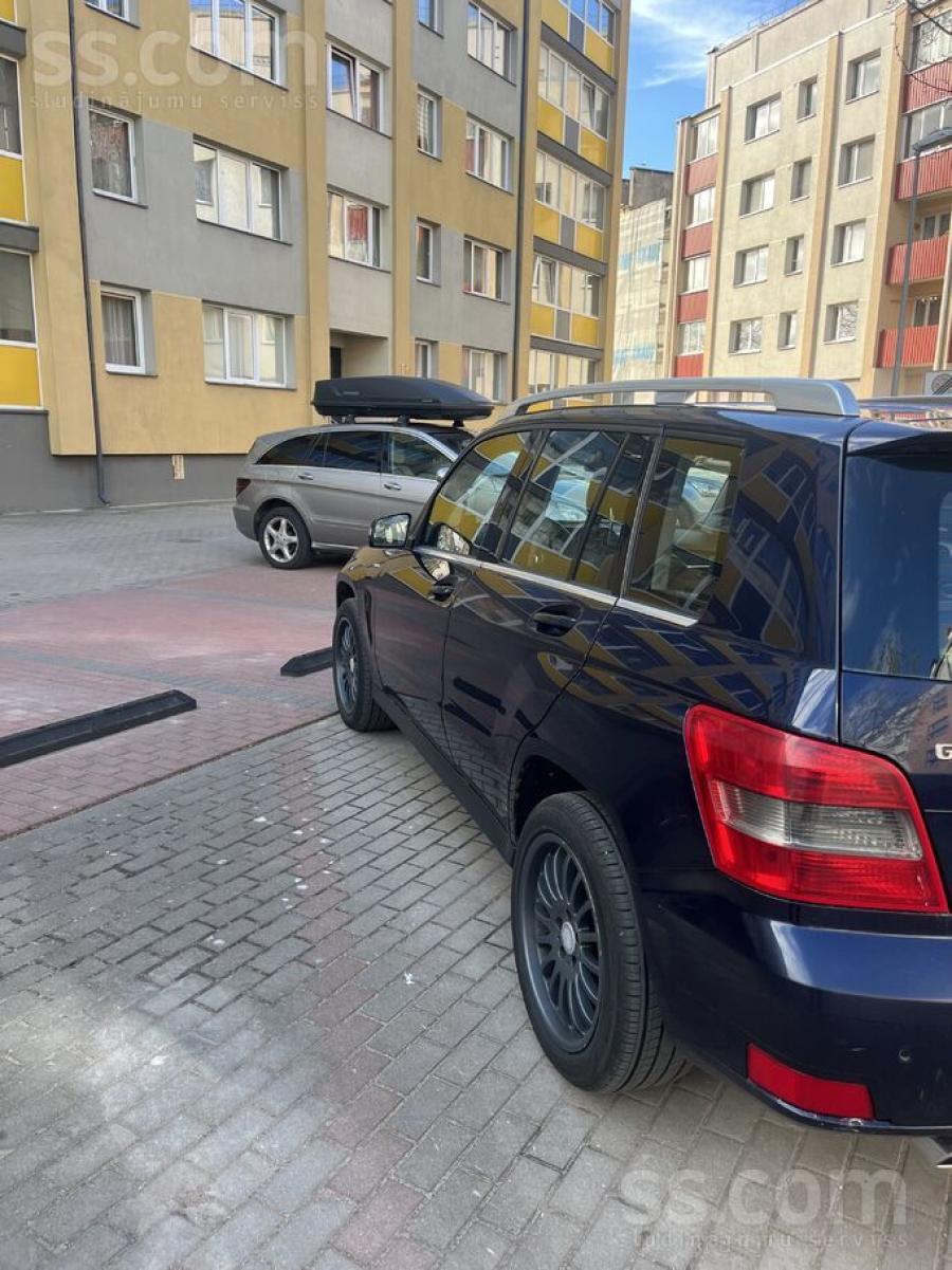 Zils Mercedes-Benz GLK 220 2011 Liepāja, ar dzinēja tilpumu 2.20 L un nobraukumu 293 tūkst. km par 7900 €, foto 4 vietnē AUTOMOTO.COM.LV