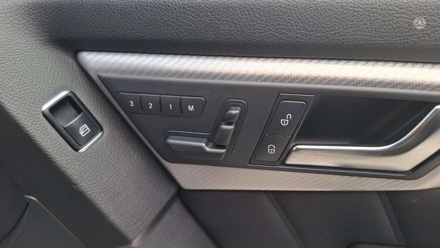 Blue Mercedes-Benz GLK 220 2013 in Kaunas, with an engine capacity of 2.14 L and mileage of 159 thousand km for 11850 €, photo 26 on AUTOMOTO.COM.LV