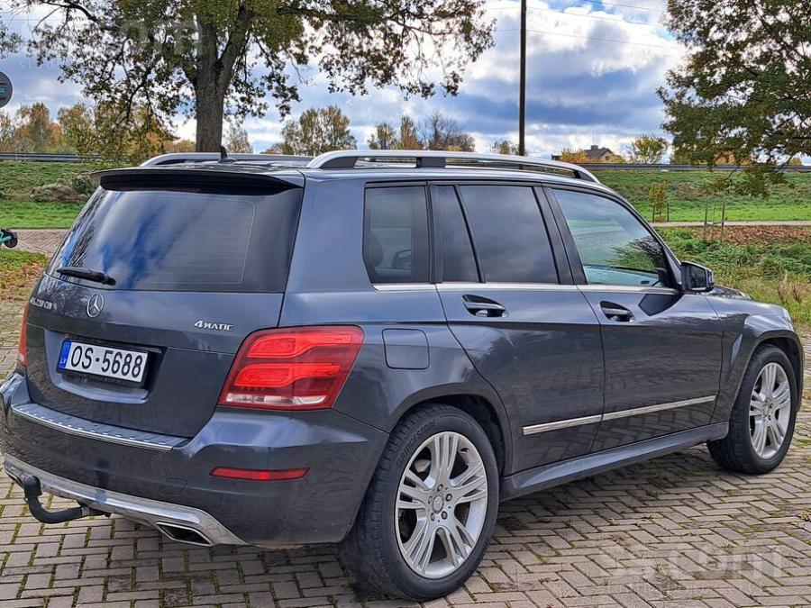 Blue Mercedes-Benz GLK 220 2014 in Valmiera, with an engine capacity of 2.10 L and mileage of 275 thousand km for 8600 €, photo 4 on AUTOMOTO.COM.LV