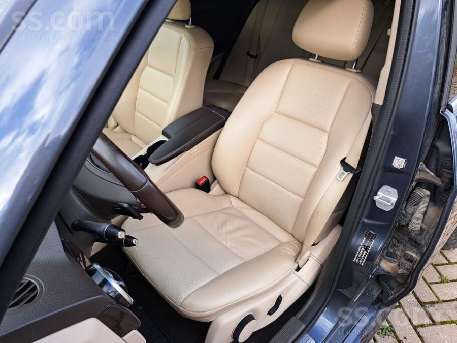 Blue Mercedes-Benz GLK 220 2014 in Valmiera, with an engine capacity of 2.10 L and mileage of 275 thousand km for 8600 €, photo 10 on AUTOMOTO.COM.LV