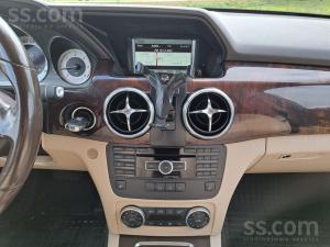 Blue Mercedes-Benz GLK 220 2014 in Valmiera, with an engine capacity of 2.10 L and mileage of 275 thousand km for 8600 €, photo 16 on AUTOMOTO.COM.LV