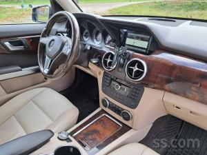 Blue Mercedes-Benz GLK 220 2014 in Valmiera, with an engine capacity of 2.10 L and mileage of 275 thousand km for 8600 €, photo 17 on AUTOMOTO.COM.LV