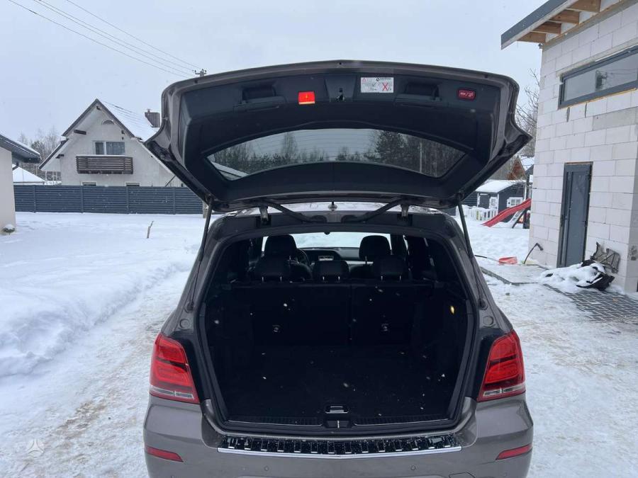 Brown Mercedes-Benz GLK 220 2013 in Vilnius, with an engine capacity of 2.14 L and mileage of 287 thousand km for 11700 €, photo 30 on AUTOMOTO.COM.LV