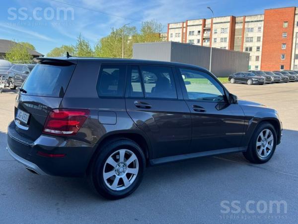 Brown Mercedes-Benz GLK 220 2013 in Jelgava, with an engine capacity of 2.20 L and mileage of 187 thousand km for 13950 €, photo 5 on AUTOMOTO.COM.LV