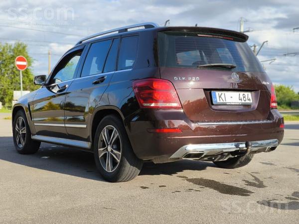 Brūns Mercedes-Benz GLK 220 2013 Rīga, ar dzinēja tilpumu 2.20 L un nobraukumu 319 tūkst. km par 10900 €, foto 5 vietnē AUTOMOTO.COM.LV