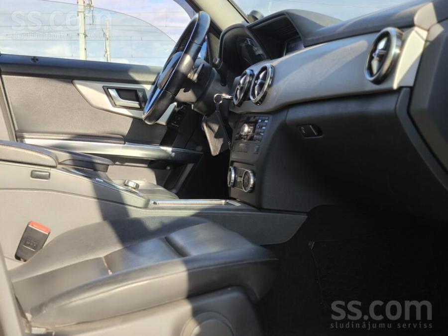 Brūns Mercedes-Benz GLK 220 2013 Rīga, ar dzinēja tilpumu 2.20 L un nobraukumu 319 tūkst. km par 10900 €, foto 11 vietnē AUTOMOTO.COM.LV