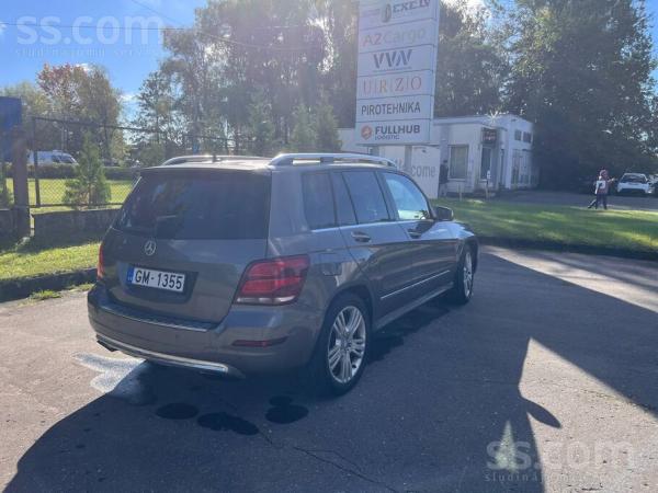 Brown Mercedes-Benz GLK 220 2015 in Riga, with an engine capacity of 2.20 L and mileage of 103 thousand km for 17500 €, photo 3 on AUTOMOTO.COM.LV