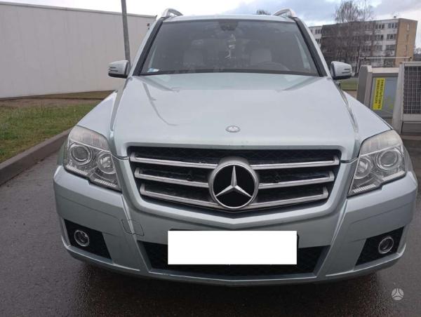 Zaļš Mercedes-Benz GLK 220 2009 Alīta, ar dzinēja tilpumu 2.10 L un nobraukumu 279 tūkst. km par 5999 €, foto 2 vietnē AUTOMOTO.COM.LV