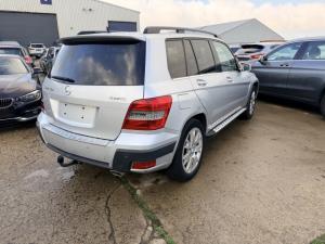 Pelēks Mercedes-Benz GLK 220 2009 Rīga, ar dzinēja tilpumu 2.20 L un nobraukumu 290 tūkst. km par 8995 €, foto 4 vietnē AUTOMOTO.COM.LV