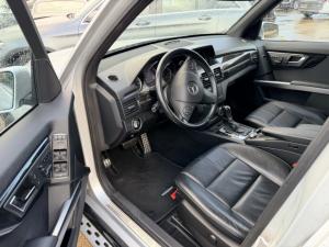 Pelēks Mercedes-Benz GLK 220 2009 Rīga, ar dzinēja tilpumu 2.20 L un nobraukumu 290 tūkst. km par 8995 €, foto 6 vietnē AUTOMOTO.COM.LV