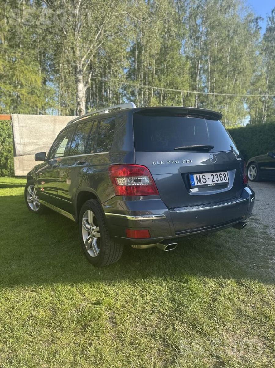 Grey Mercedes-Benz GLK 220 2010 in Jurmala, with an engine capacity of 2.20 L and mileage of 282 thousand km for 6500 €, photo 1 on AUTOMOTO.COM.LV