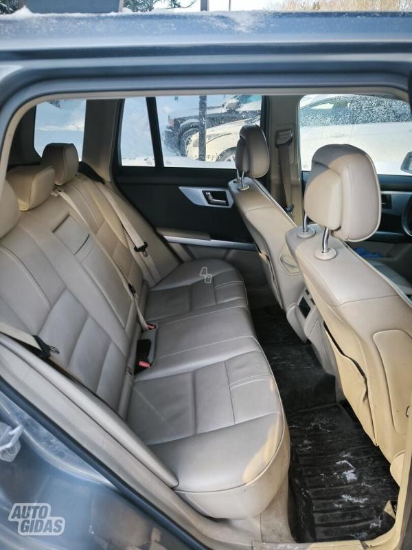 Pelēks Mercedes-Benz GLK 220 2010 Viļņa, ar dzinēja tilpumu 2.10 L un nobraukumu 287 tūkst. km par 3500 €, foto 7 vietnē AUTOMOTO.COM.LV