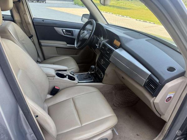 Pelēks Mercedes-Benz GLK 220 2010 Šauļi, ar dzinēja tilpumu 2.14 L un nobraukumu 270 tūkst. km par 5700 €, foto 10 vietnē AUTOMOTO.COM.LV